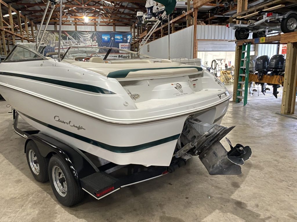 1999 Chris Craft 210 Bowrider - Hallberg Marine