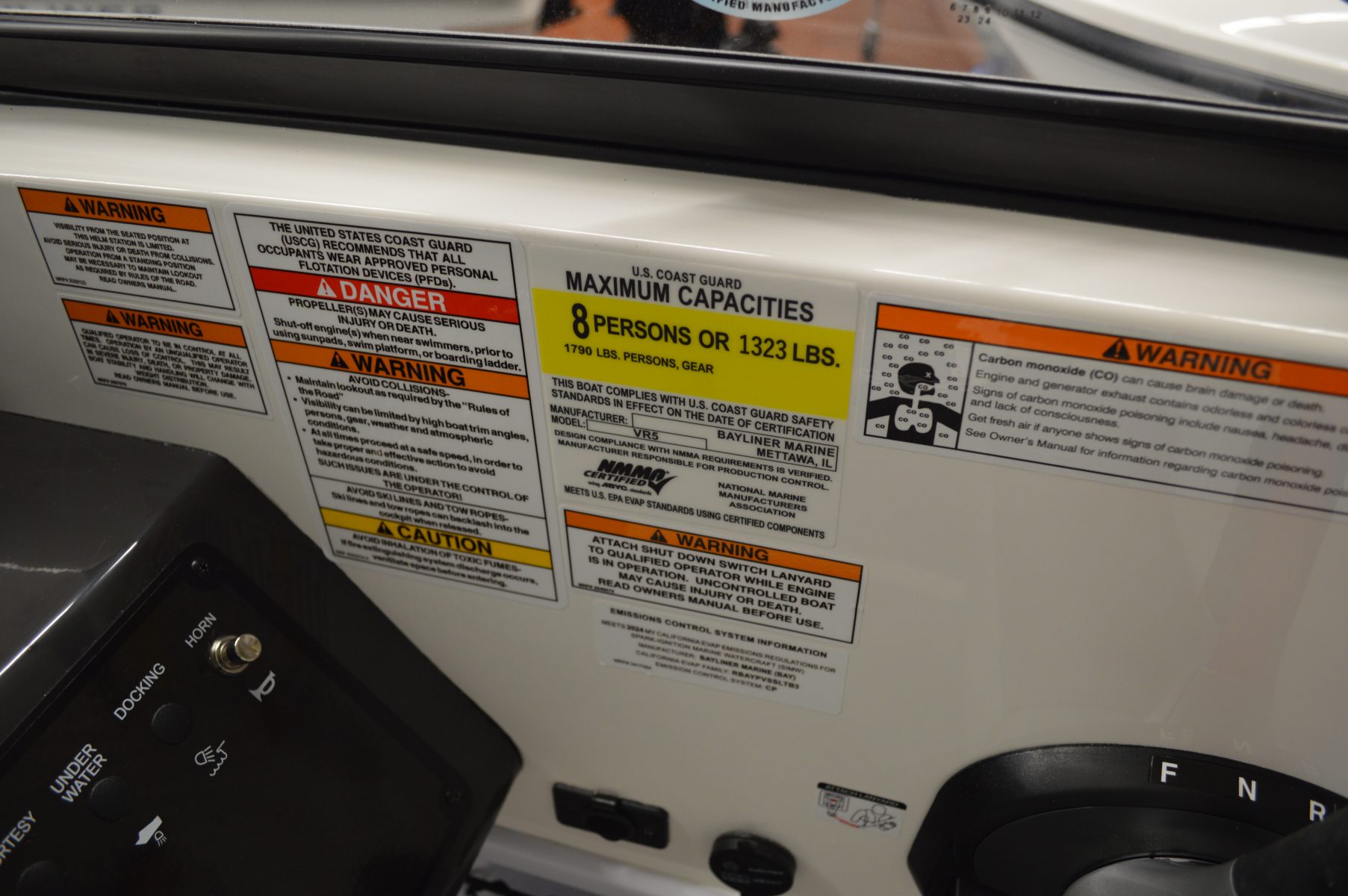 Bayliner VR5 IO - 20’7″ IN-House rebate on this boat too! Take an ...