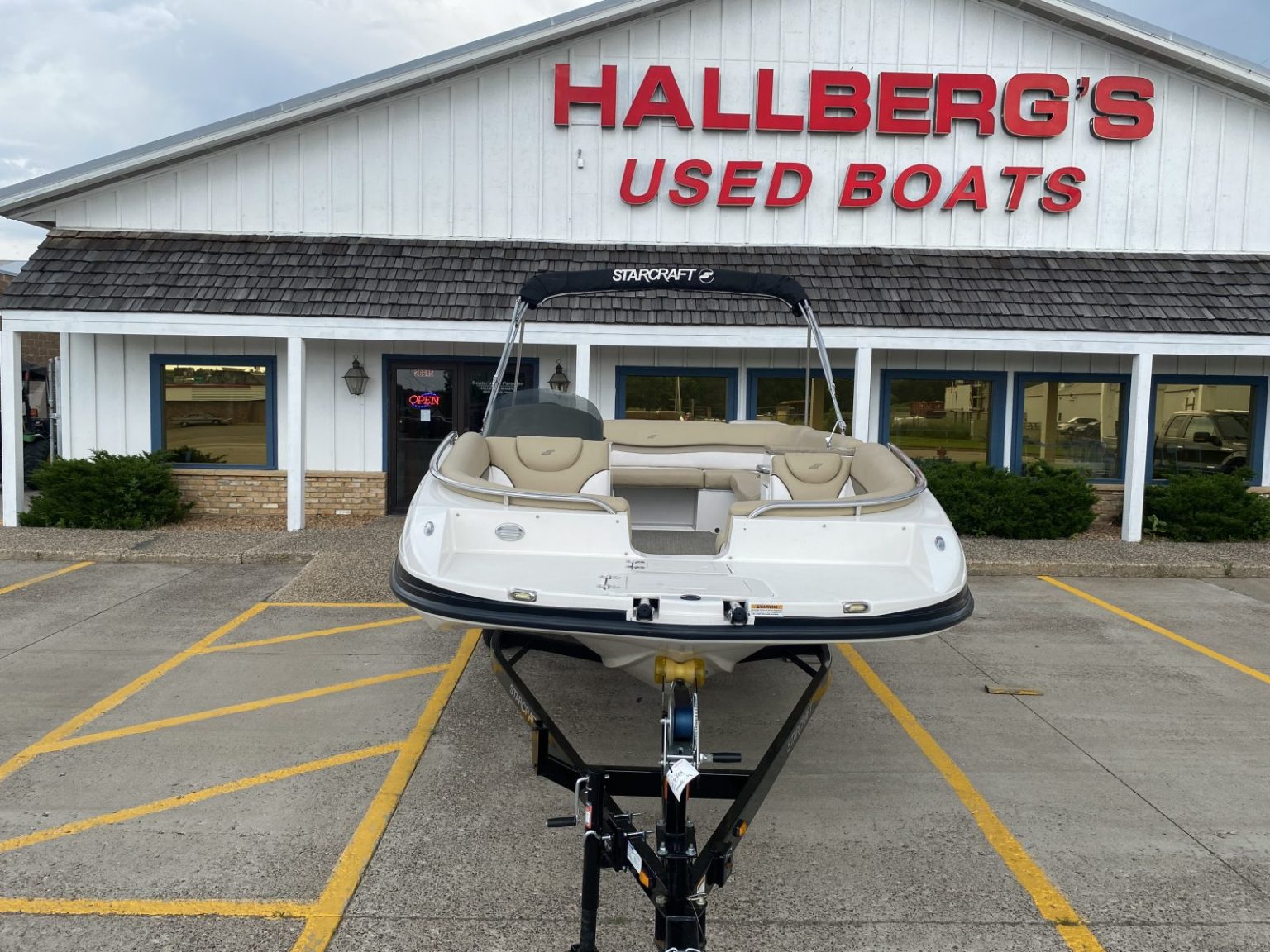 StarCraft StarStep 221 Deck Boat - Hallberg Marine