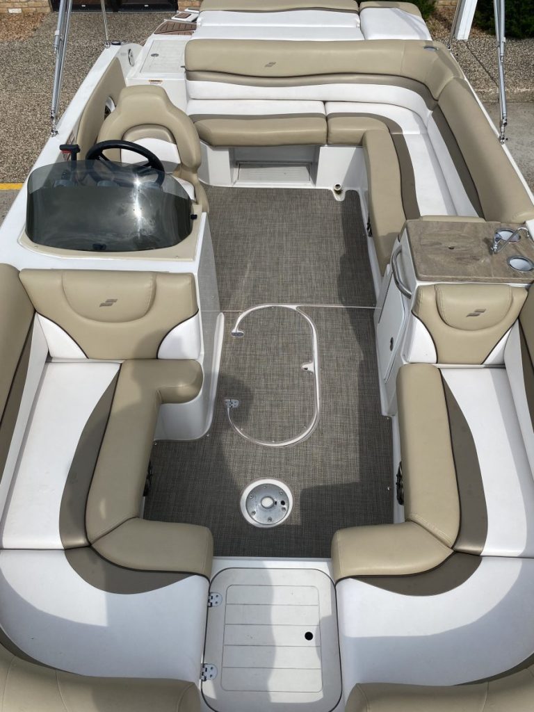 StarCraft StarStep 221 Deck Boat - Hallberg Marine