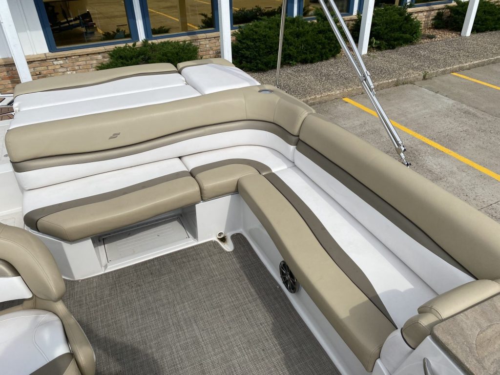 StarCraft StarStep 221 Deck Boat - Hallberg Marine