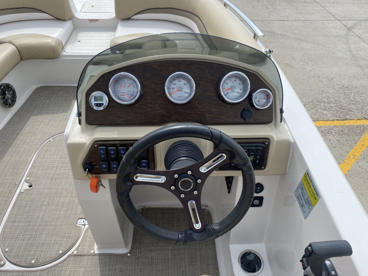 StarCraft StarStep 221 Deck Boat - Hallberg Marine