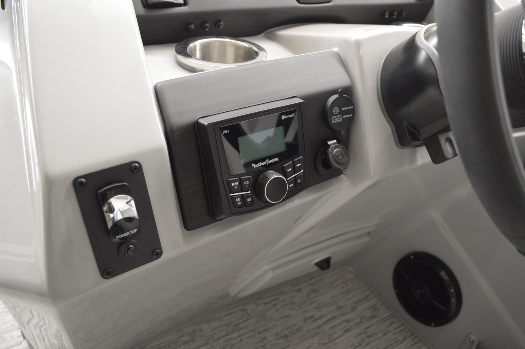 Bennington 23 SXL - 23′ 11″ Loaded and on SALE NOW with Yamaha F90 This ...