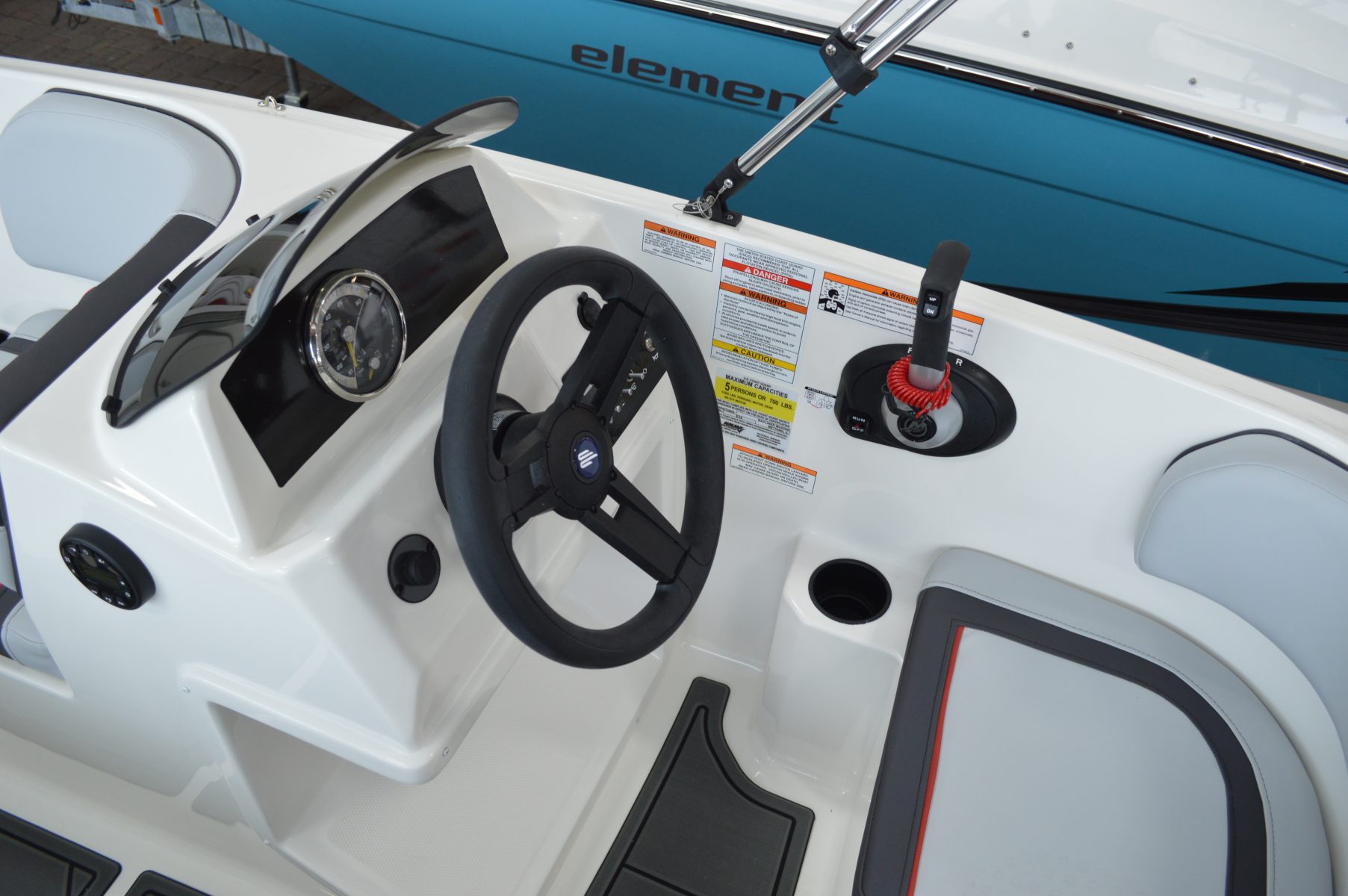 Bayliner M15 - 15′ 2″ - Hallberg Marine