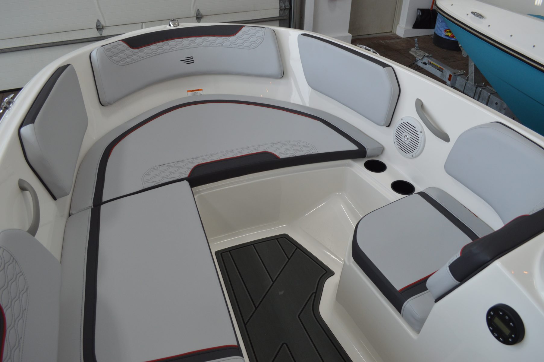 Bayliner M15 - 15′ 2″ - Hallberg Marine