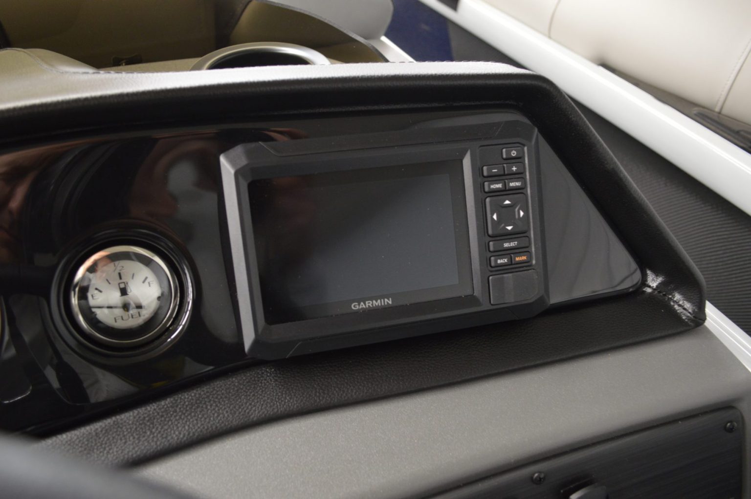 Bennington 22 SLJ - 22′ 11″ - Hallberg Marine