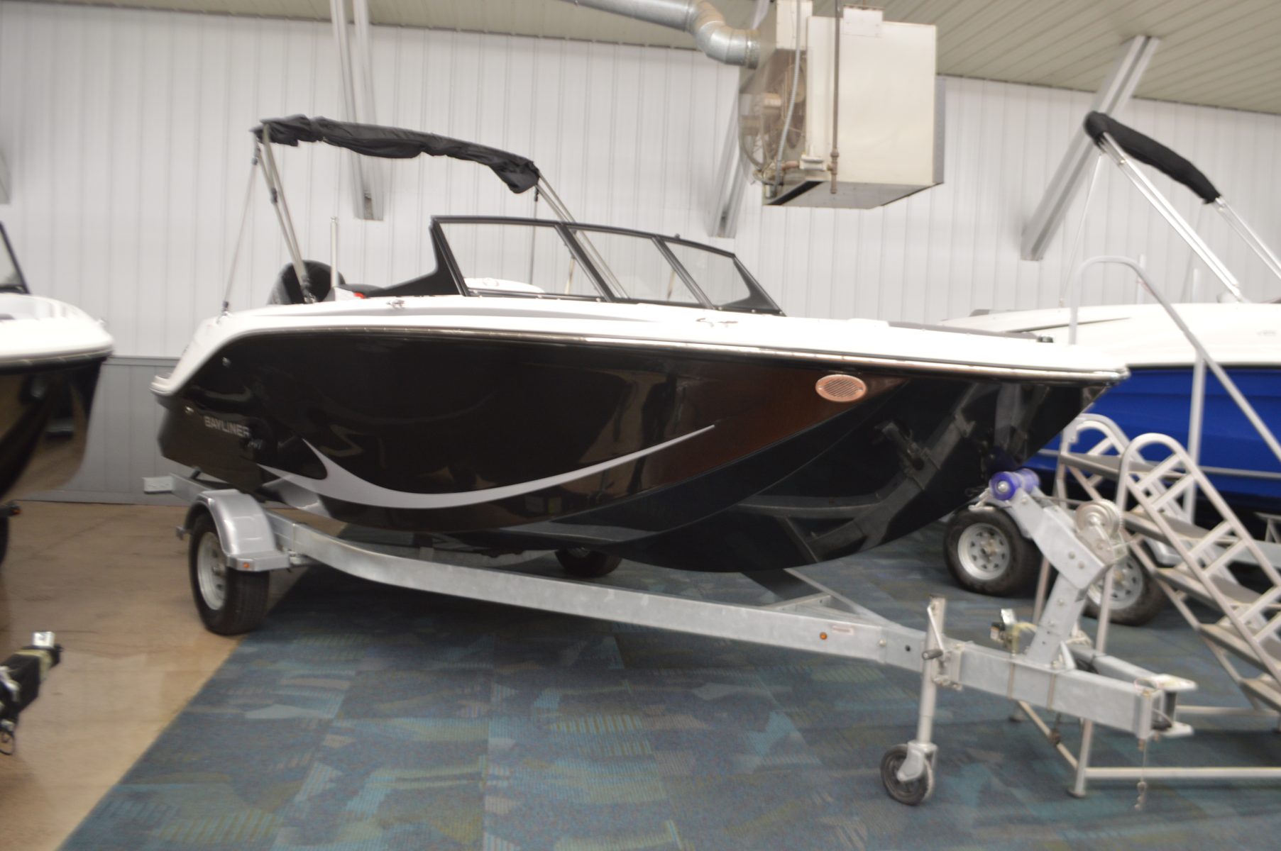 Bayliner M19 - 19′ - Hallberg Marine