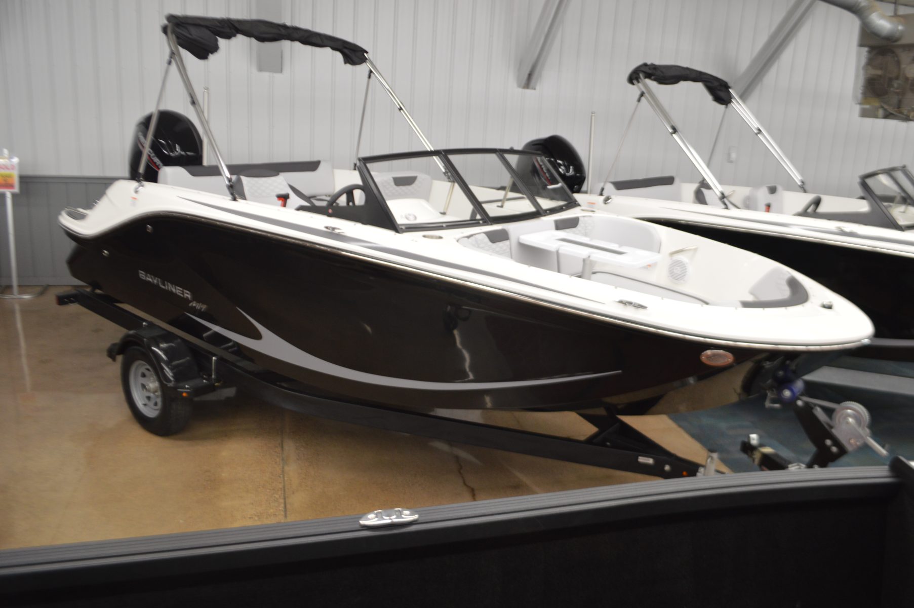 Bayliner M19 - 19′ - Hallberg Marine