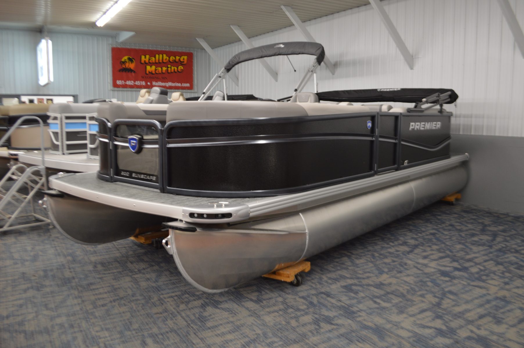 Premier 200 Sunscape RF-XLC- 21′ 6″ - Hallberg Marine