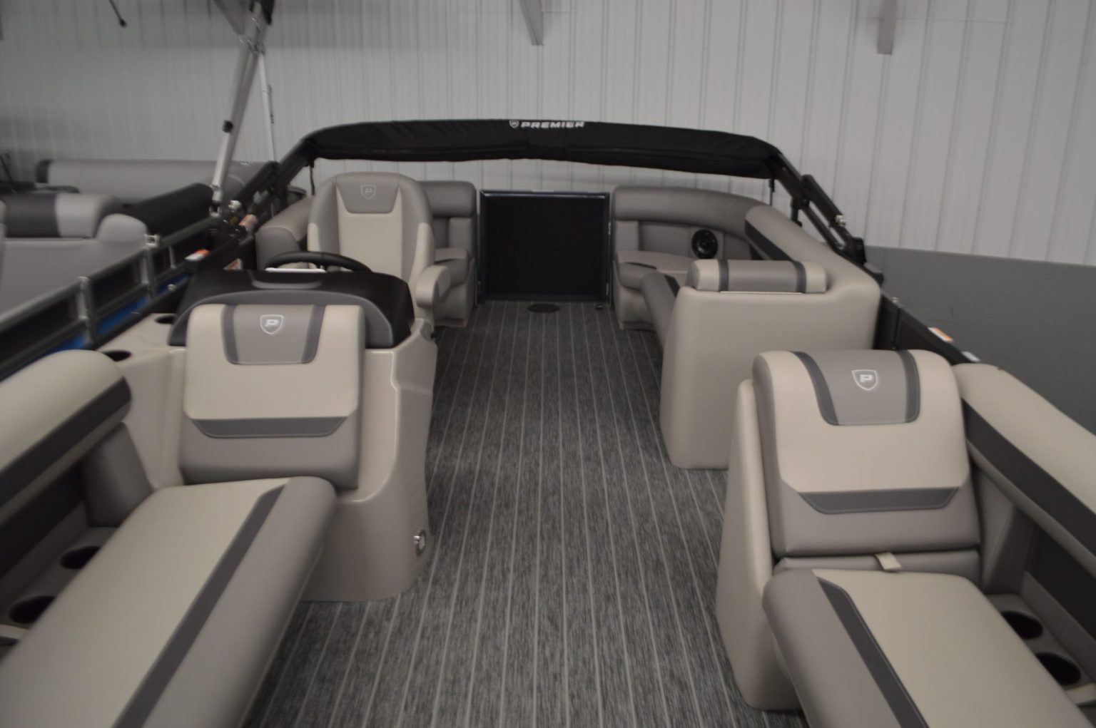 Premier 200 Sunscape RF-XLC- 21′ 6″ - Hallberg Marine
