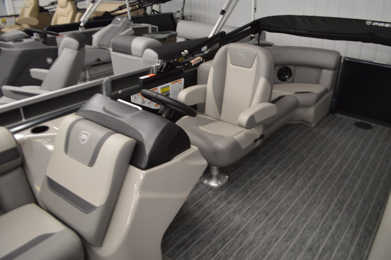Premier 200 Sunscape RF-XLC- 21′ 6″ - Hallberg Marine