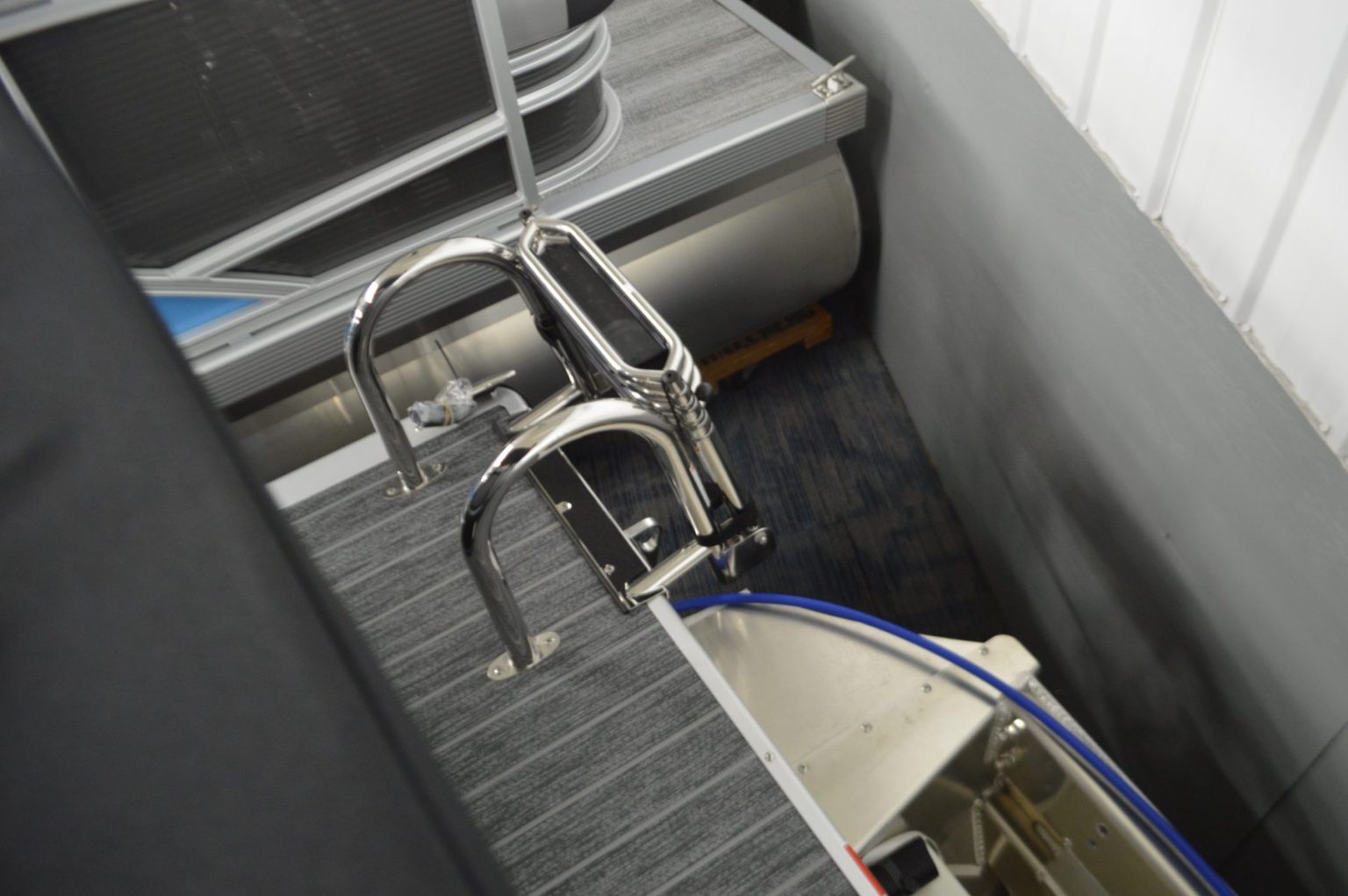 Premier 200 Sunscape RF-XLC- 21′ 6″ - Hallberg Marine