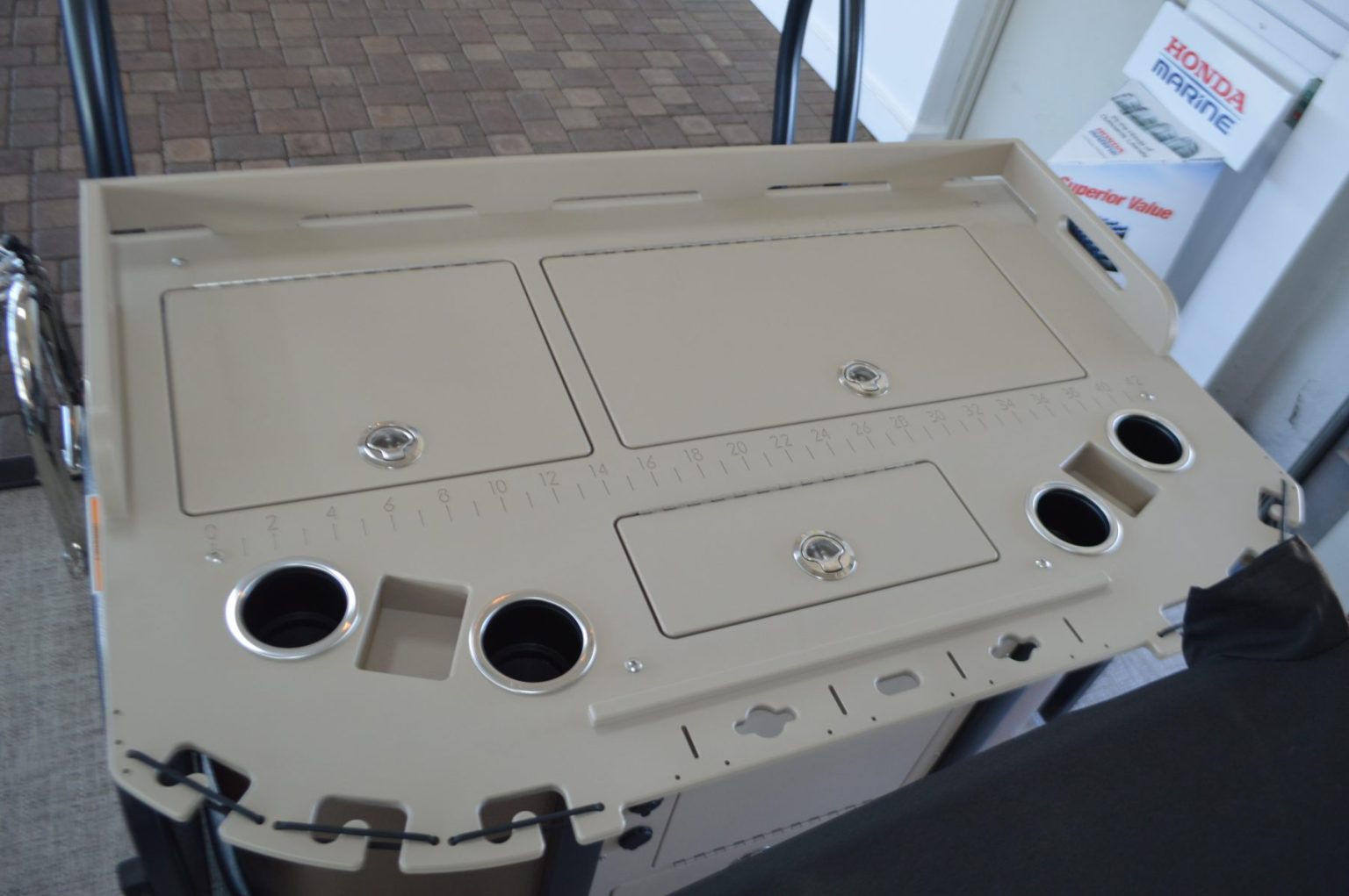 Premier 230 Sunsation Angler 4PT PTX - 24′ 9″ - Hallberg Marine