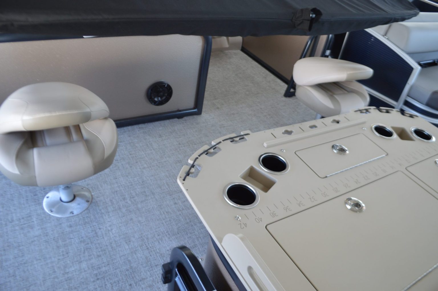 Premier 230 Sunsation Angler 4PT PTX - 24′ 9″ - Hallberg Marine